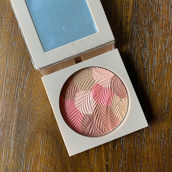 Best in Makeup Posh Party on Poshmark